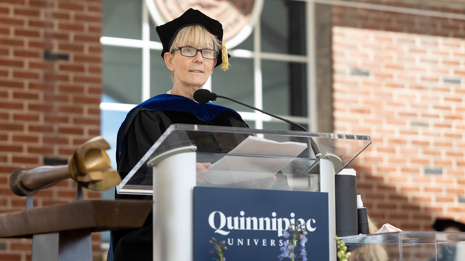 Physician and New York Times columnist urges new doctors to not let go ...